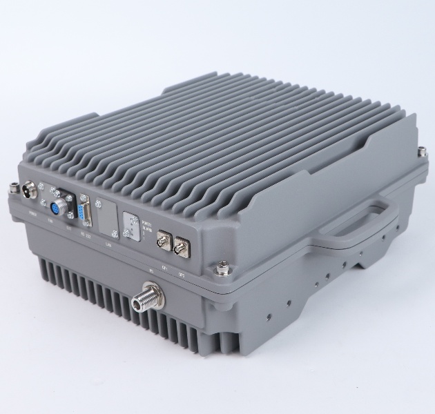 China Fiber optic repeater 5W 10W 20W long distance mobile network ...